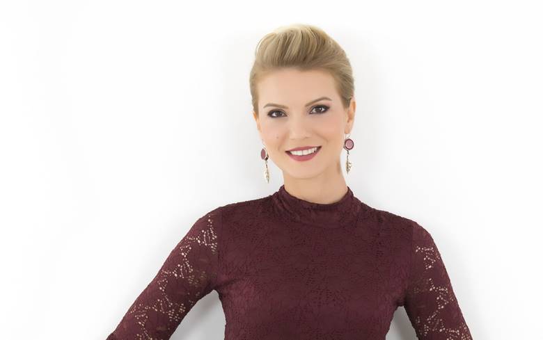 Pelin Çift Kimdir? Pelin Çift Makyajsız Hali Nasıl?